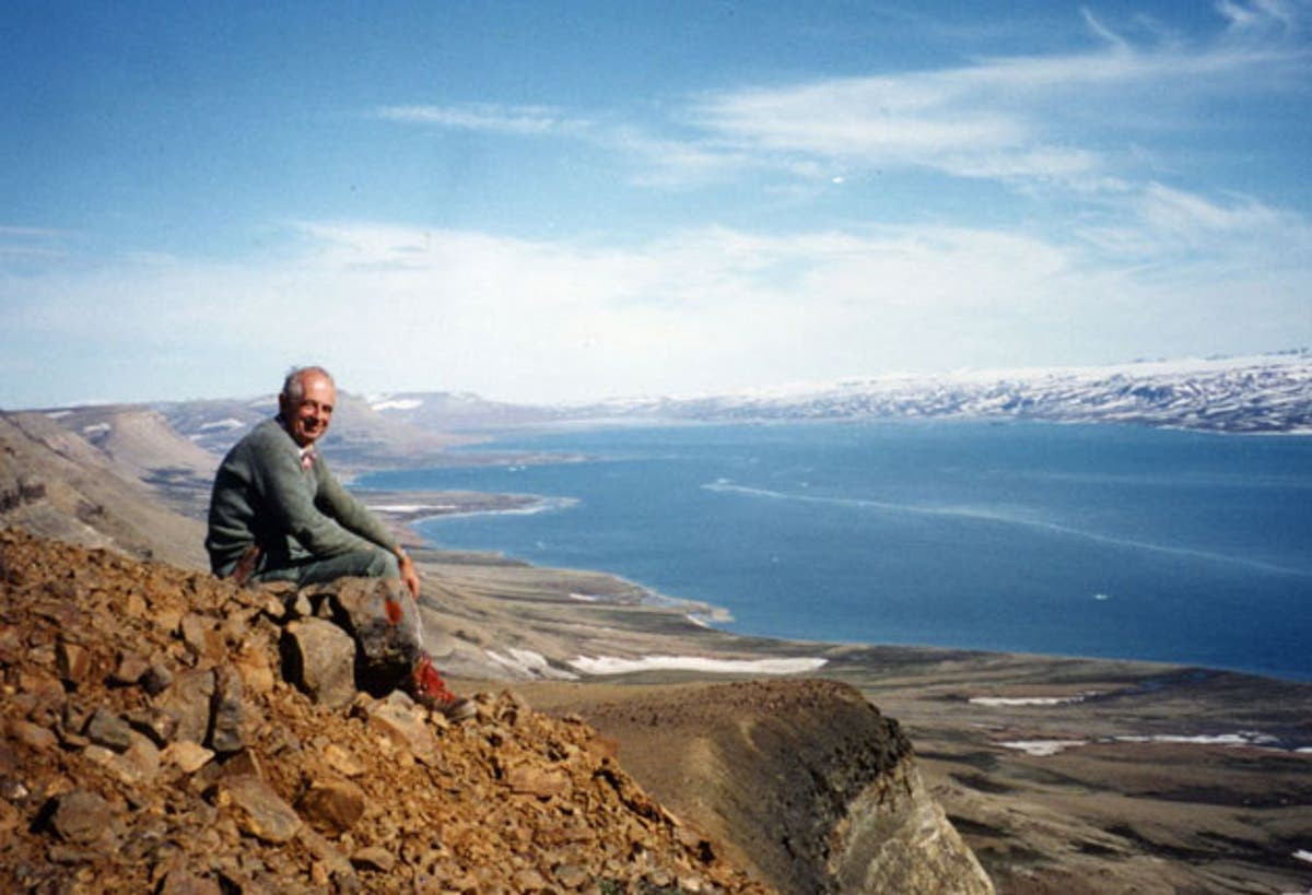 Professor John Callomon: Scientist who made major contributions in ...