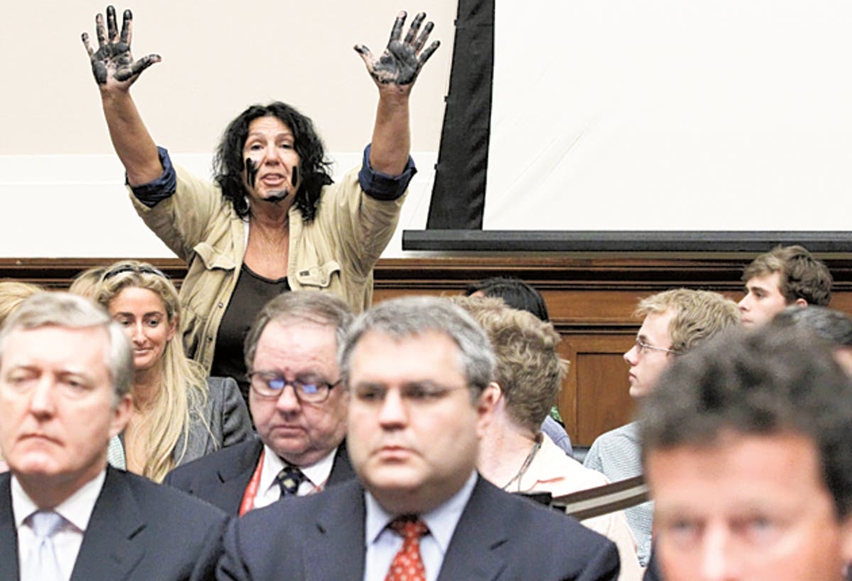 Congress members have funds invested in BP stock | The Independent ...