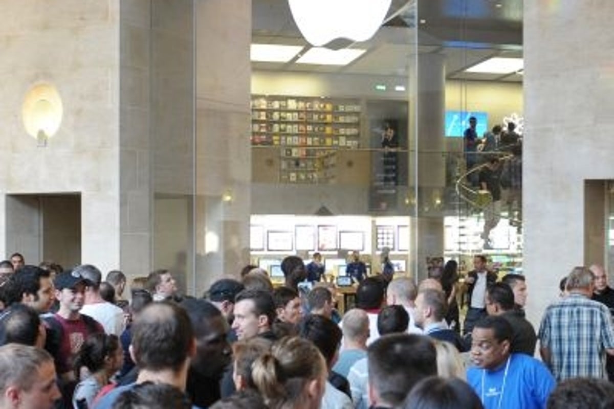 iPhone 4 the 'most successful product launch in Apple’s history' | The ...