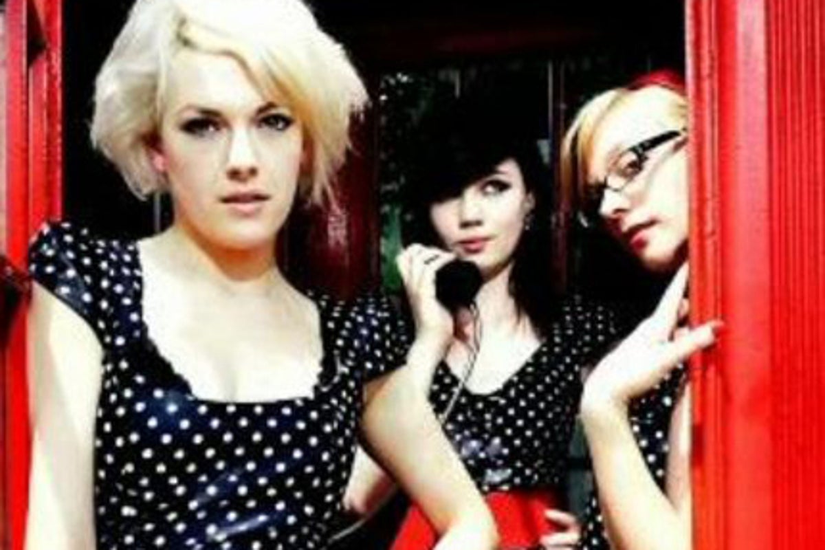Album: The Pipettes, Earth vs the Pipettes (Fortuna Pop) | The ...