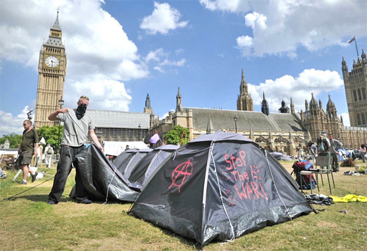 Peace protesters ordered out of Parliament Square – but Haw can stay ...