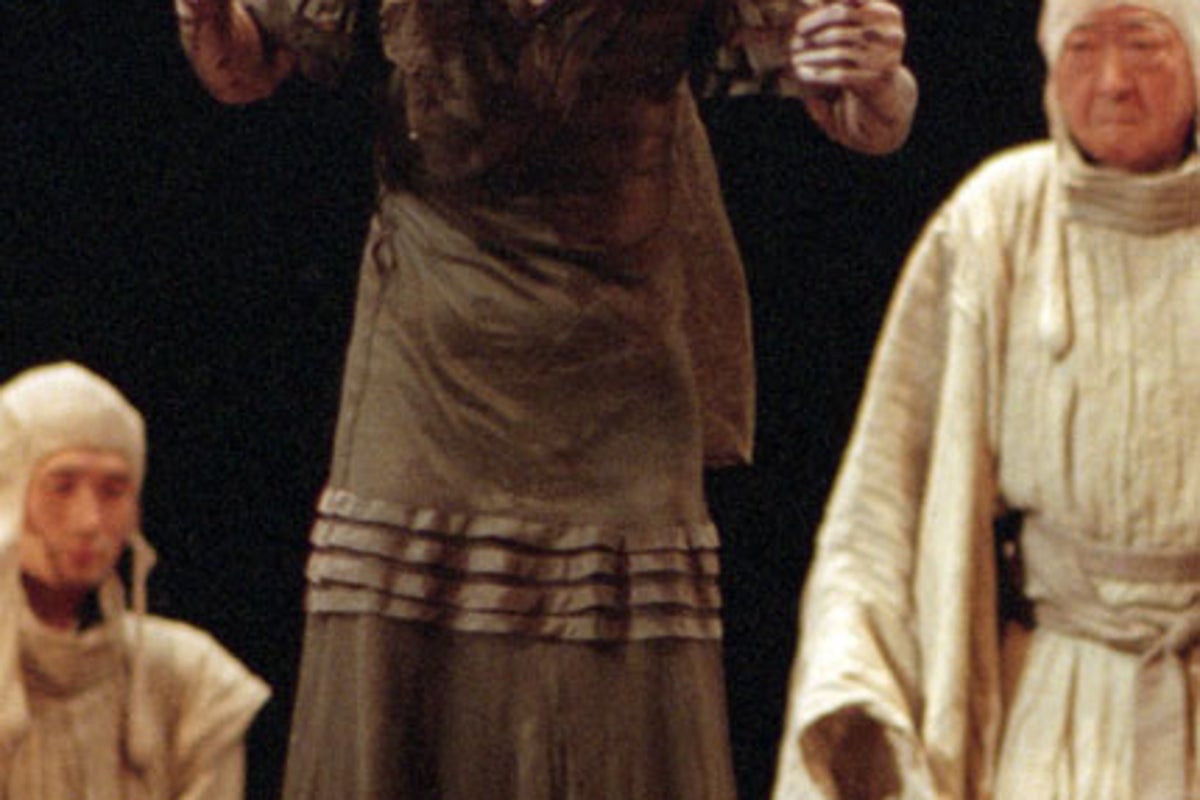 Kazuo Ohno: Dancer who co-founded the modern Butoh style and brought it ...