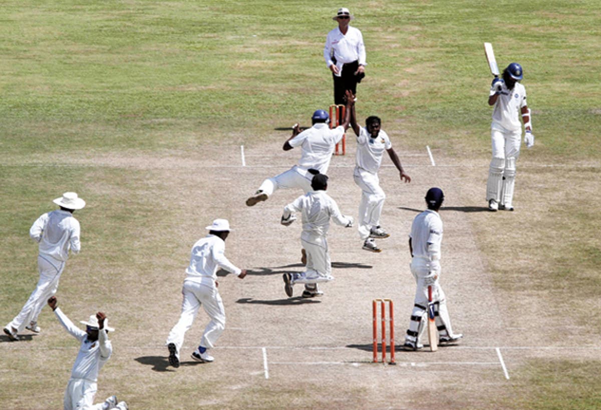 Muralitharan's final ball brings up the magic 800 | The Independent ...