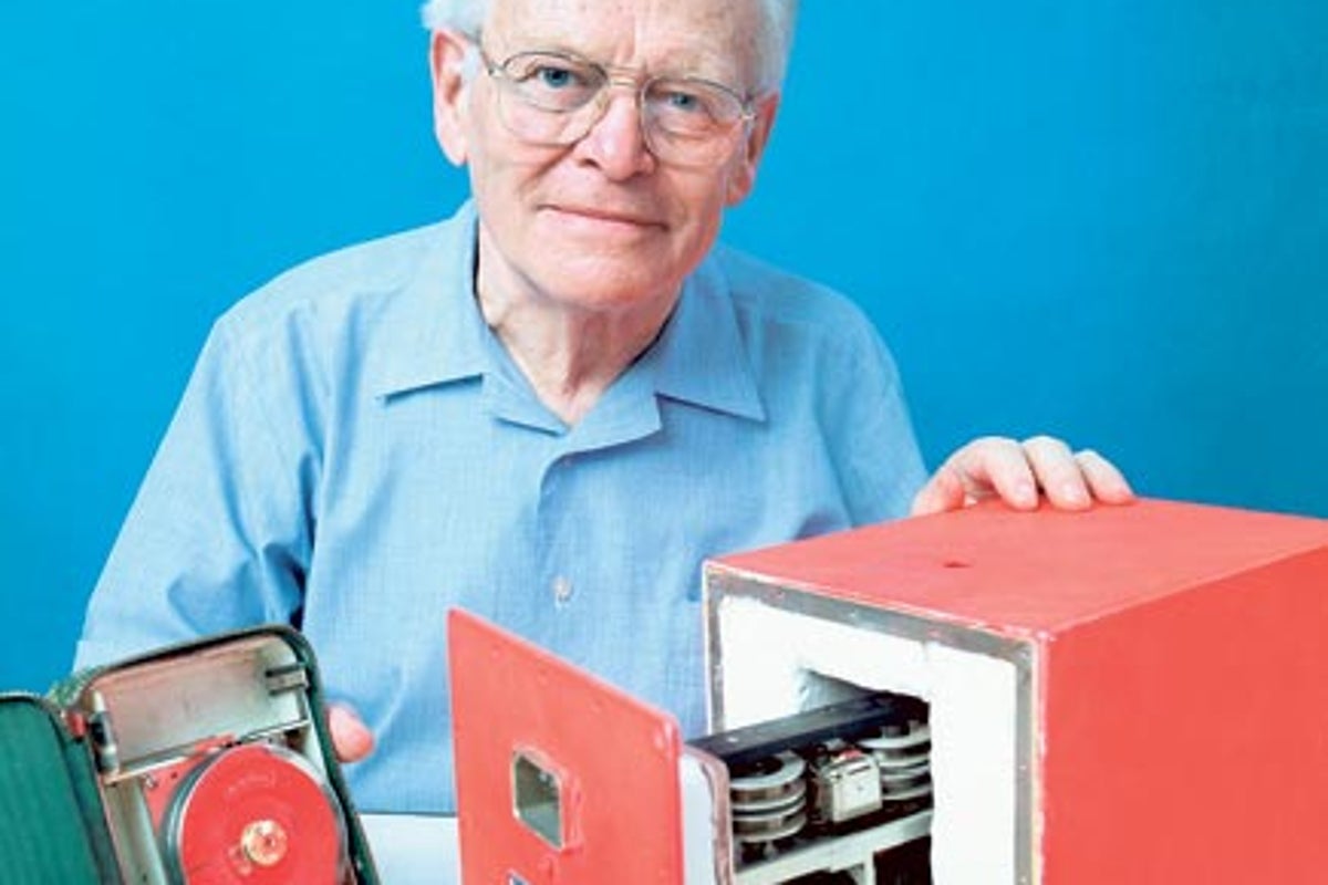 David Warren: Inventor and developer of the 'black box' flight data ...