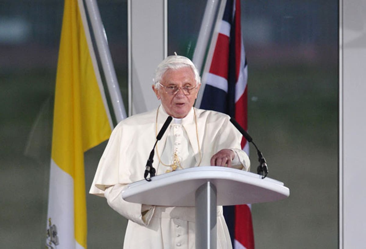 Pope beatifies Newman and pays tribute to Battle of Britain victors ...