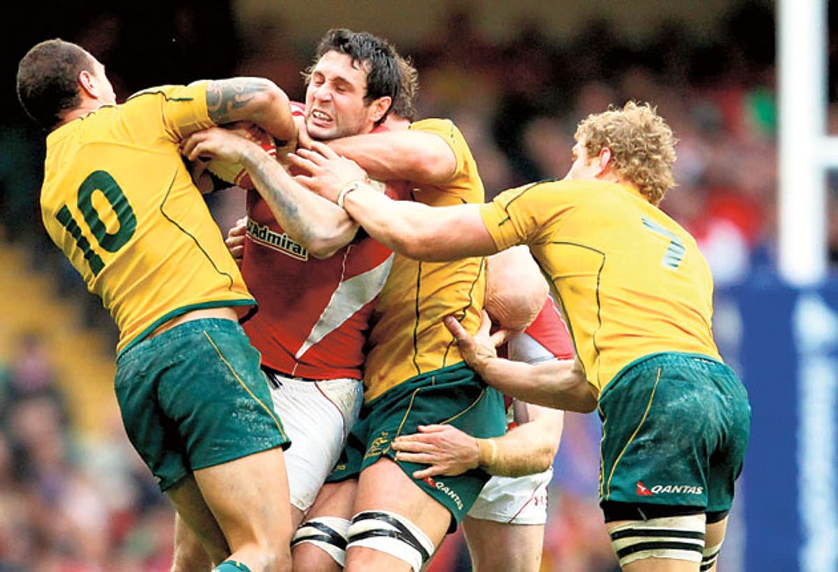 Australia's scrummaging machine faces hard week | The Independent | The ...