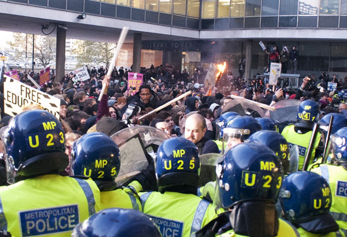 Students to target Lib Dem headquarters over fees 'betrayal' | The ...