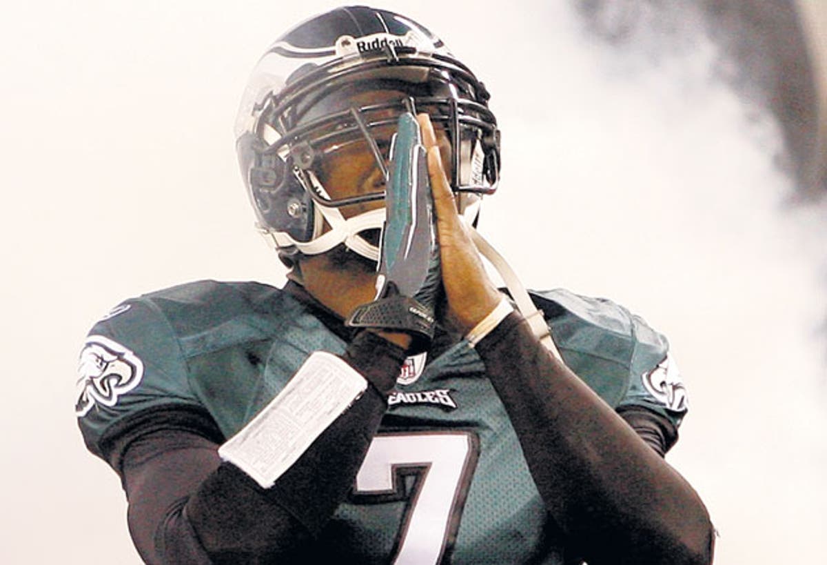 American Football: Country torn over Vick's amazing rise from despair ...