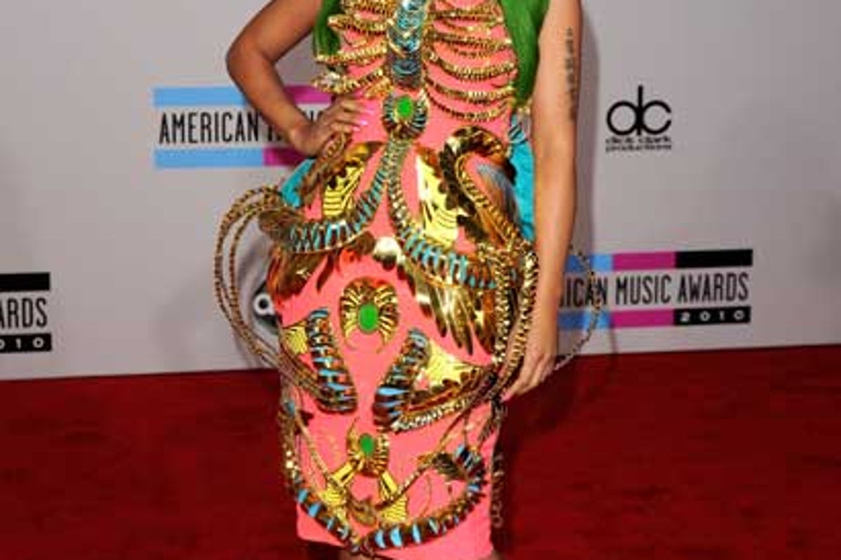 Agenda: MC Nicki Minaj; Sarah Winman; Strange Rain; #Meateasy; Born ...