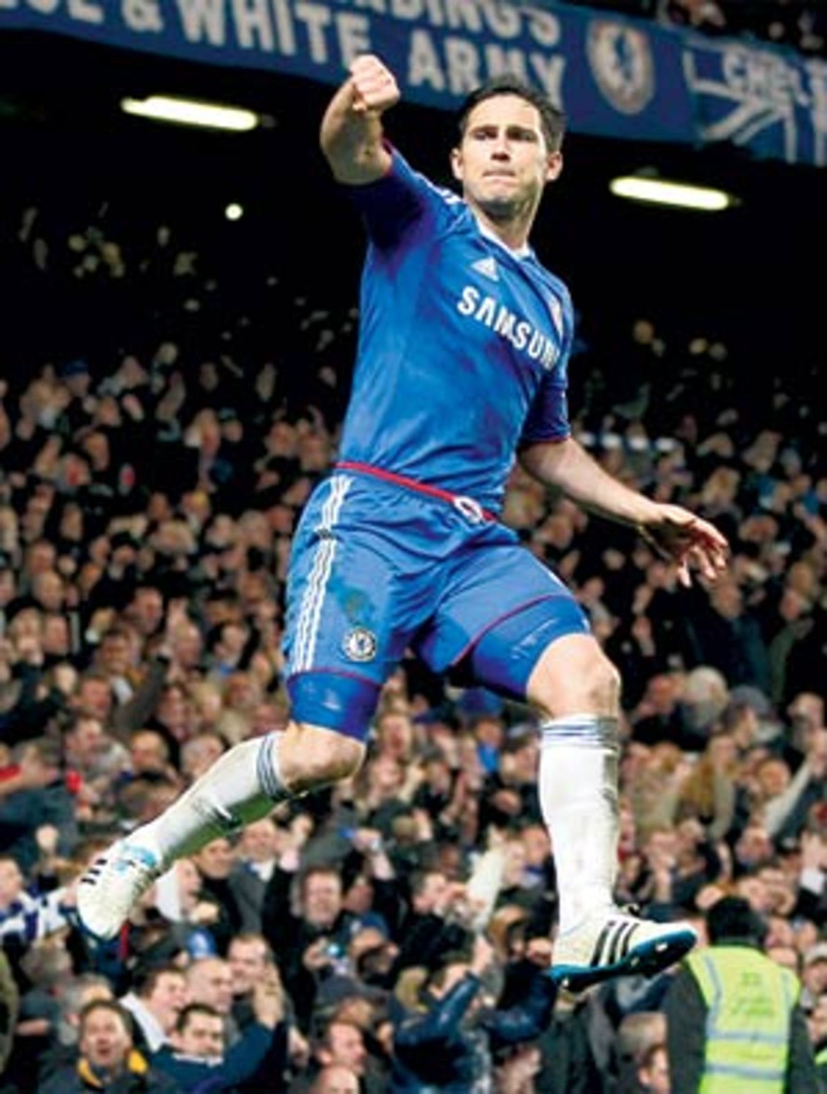 Ferguson fumes over referee after Chelsea fight back to upset United ...