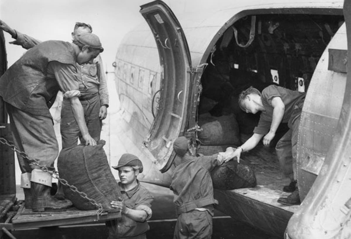 A Day That Shook The World: Berlin airlift begins | The Independent ...