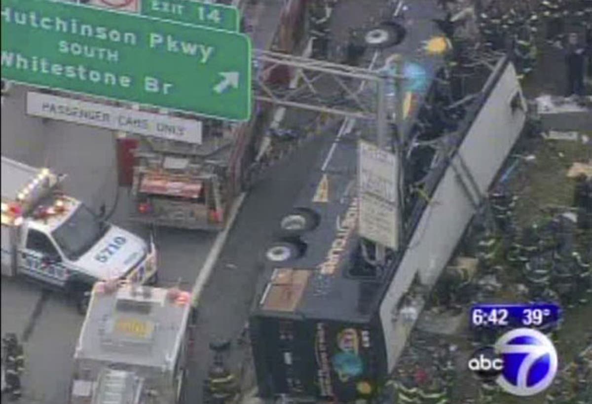 Driver claims he was driven off road in New York bus crash that killed ...