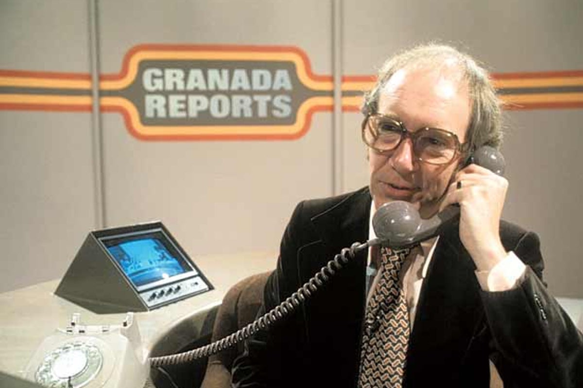 Bob Greaves: Long-serving reporter and presenter for Granada Television ...