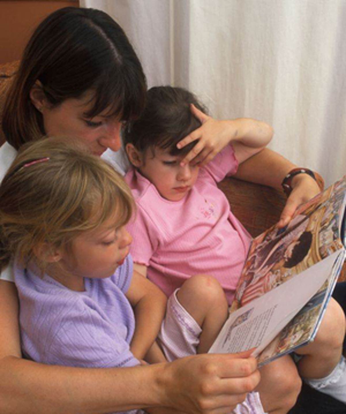 Parents who stumble over words may help children learn language | The ...