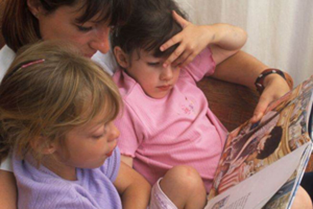 Parents who stumble over words may help children learn language | The ...
