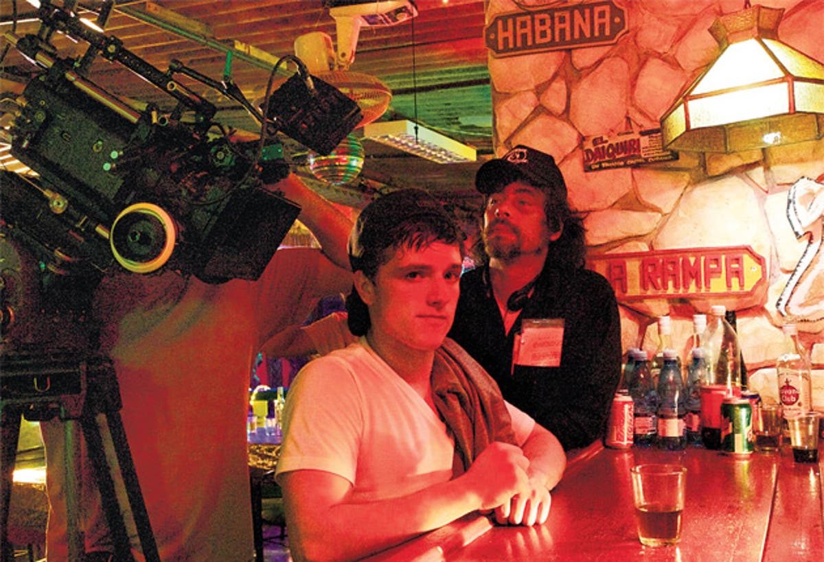 Benicio Del Toro - A Latino rebel becomes our man in Havana | The ...