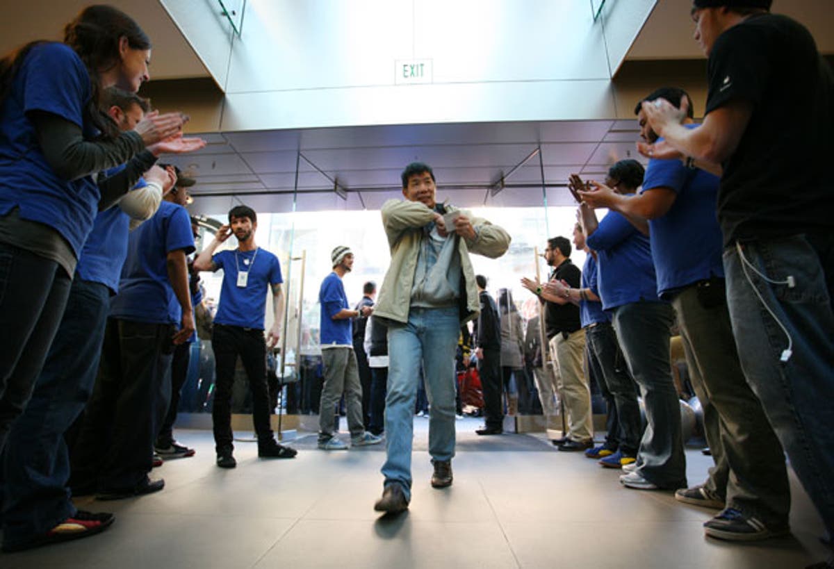 An app for workers' rights? Employee at Apple starts union bid | The ...