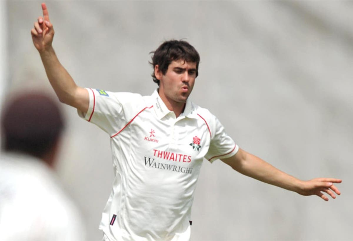 Hogg takes five as Lancashire continue to enjoy life outside ...