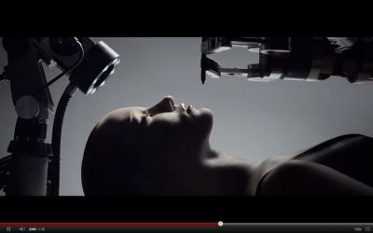 Watch a robot apply eyeliner in new Nars Cosmetics video | The ...