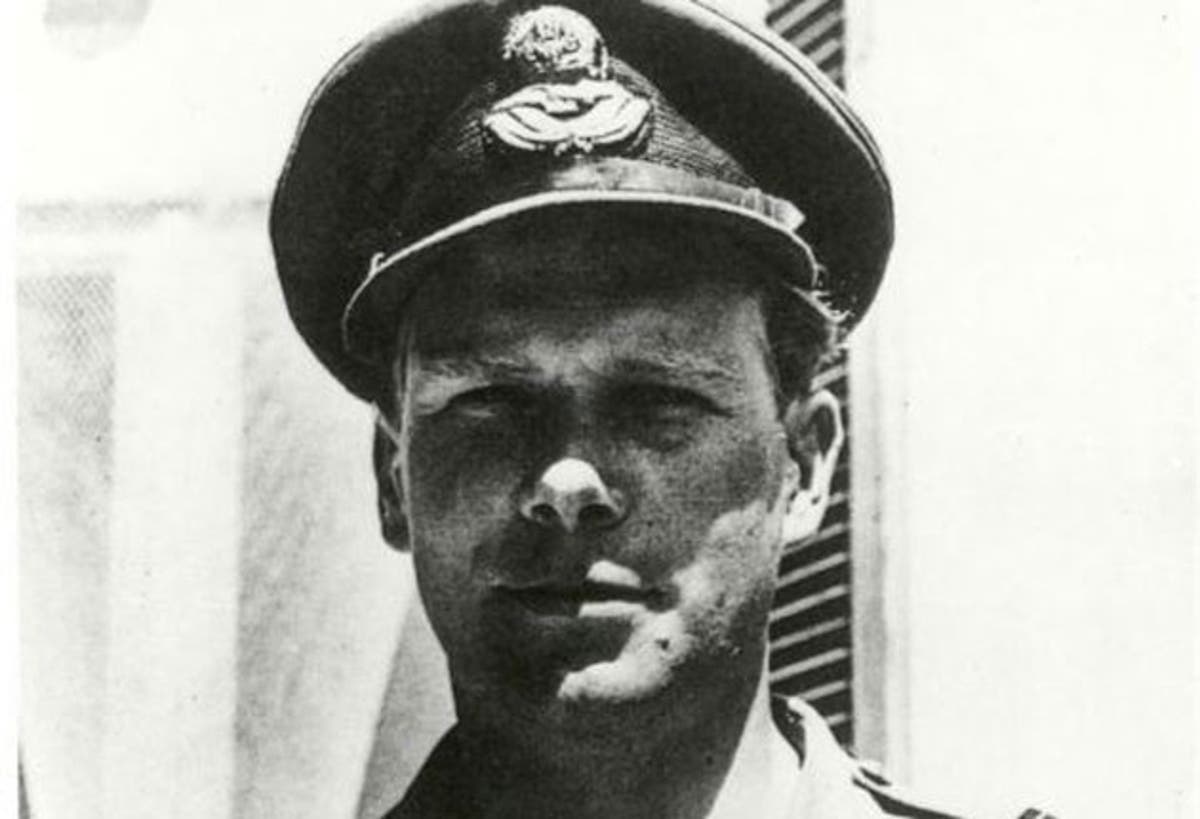 Billy Drake: Second World War fighter pilot who became one of the RAF's ...