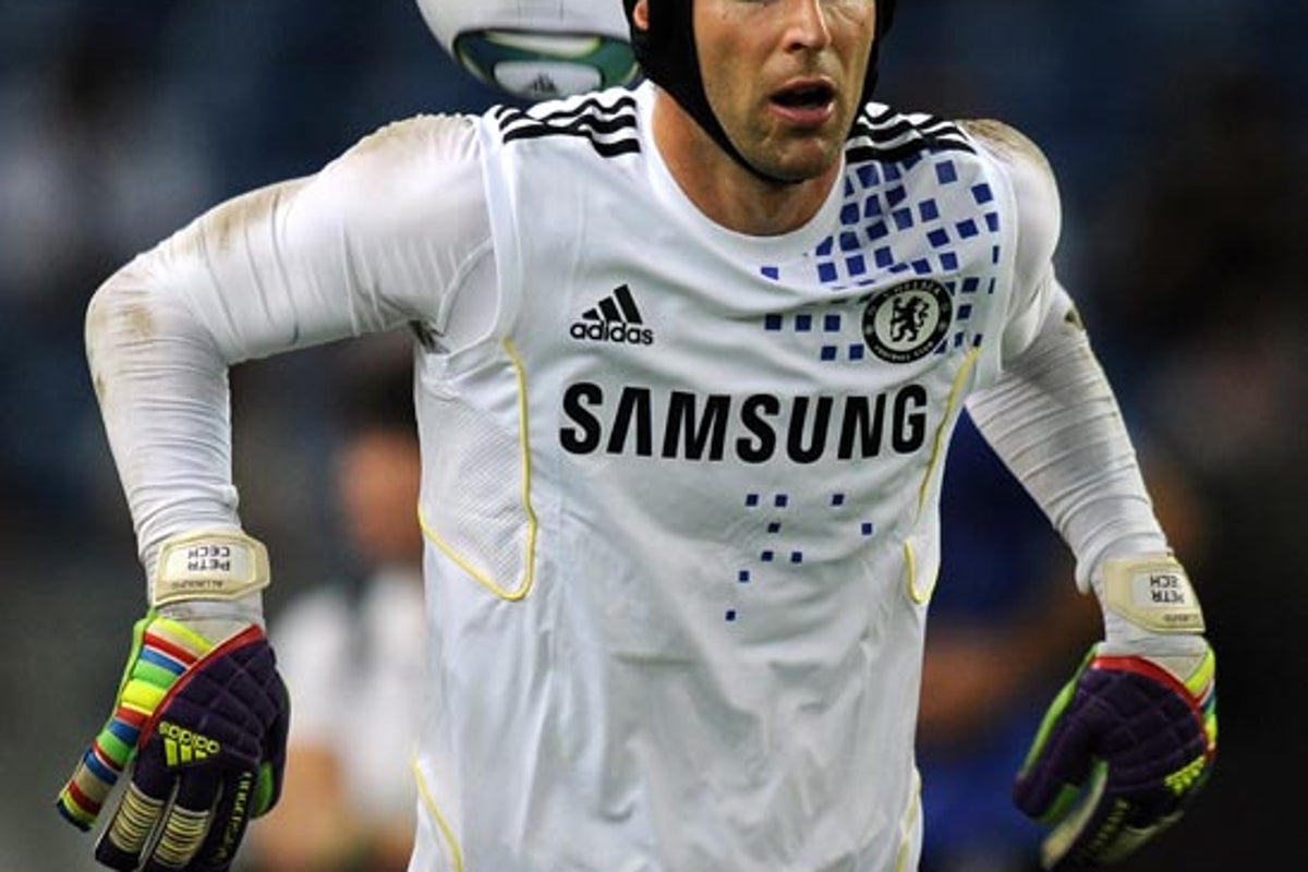 Petr Cech thankful for helmet after collision | The Independent | The ...
