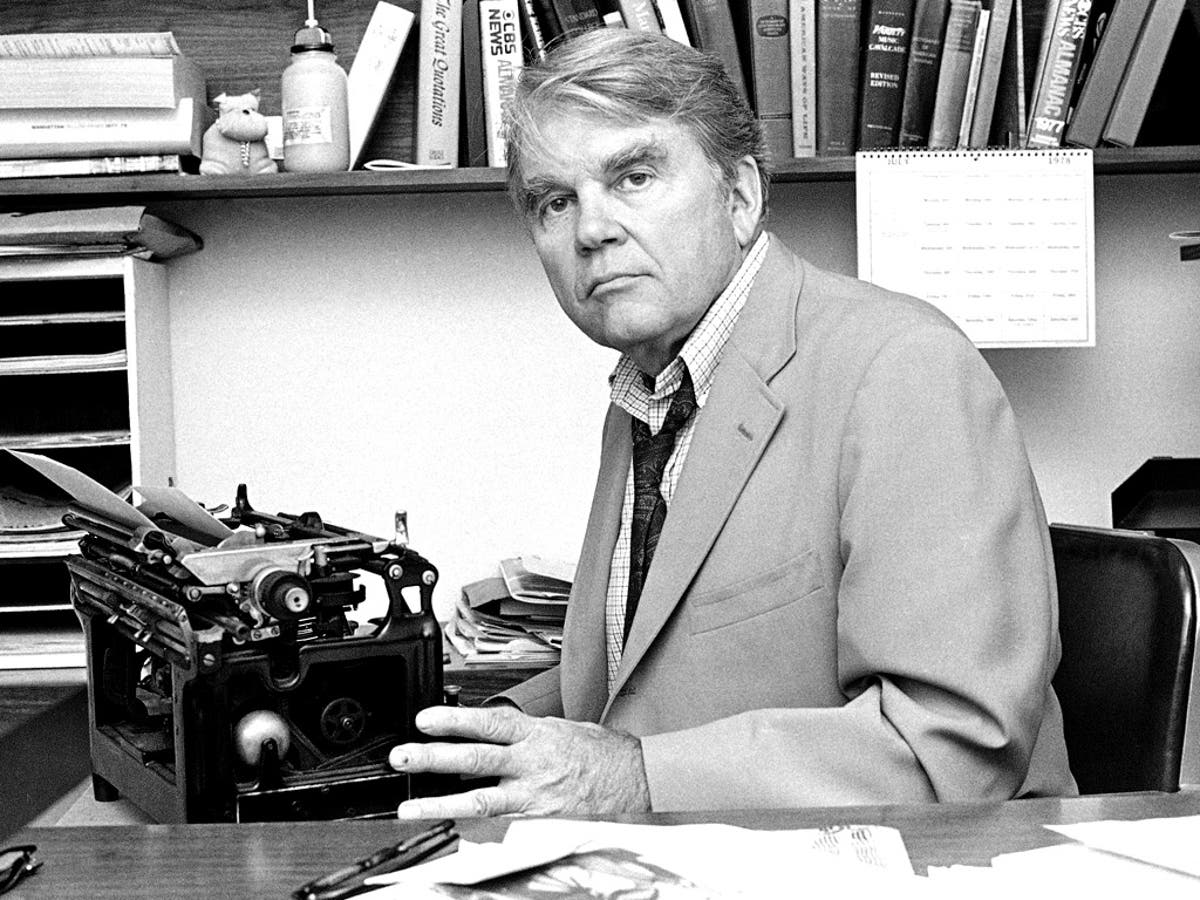 Andy Rooney: Writer who found fame with his grumbles about modern life ...