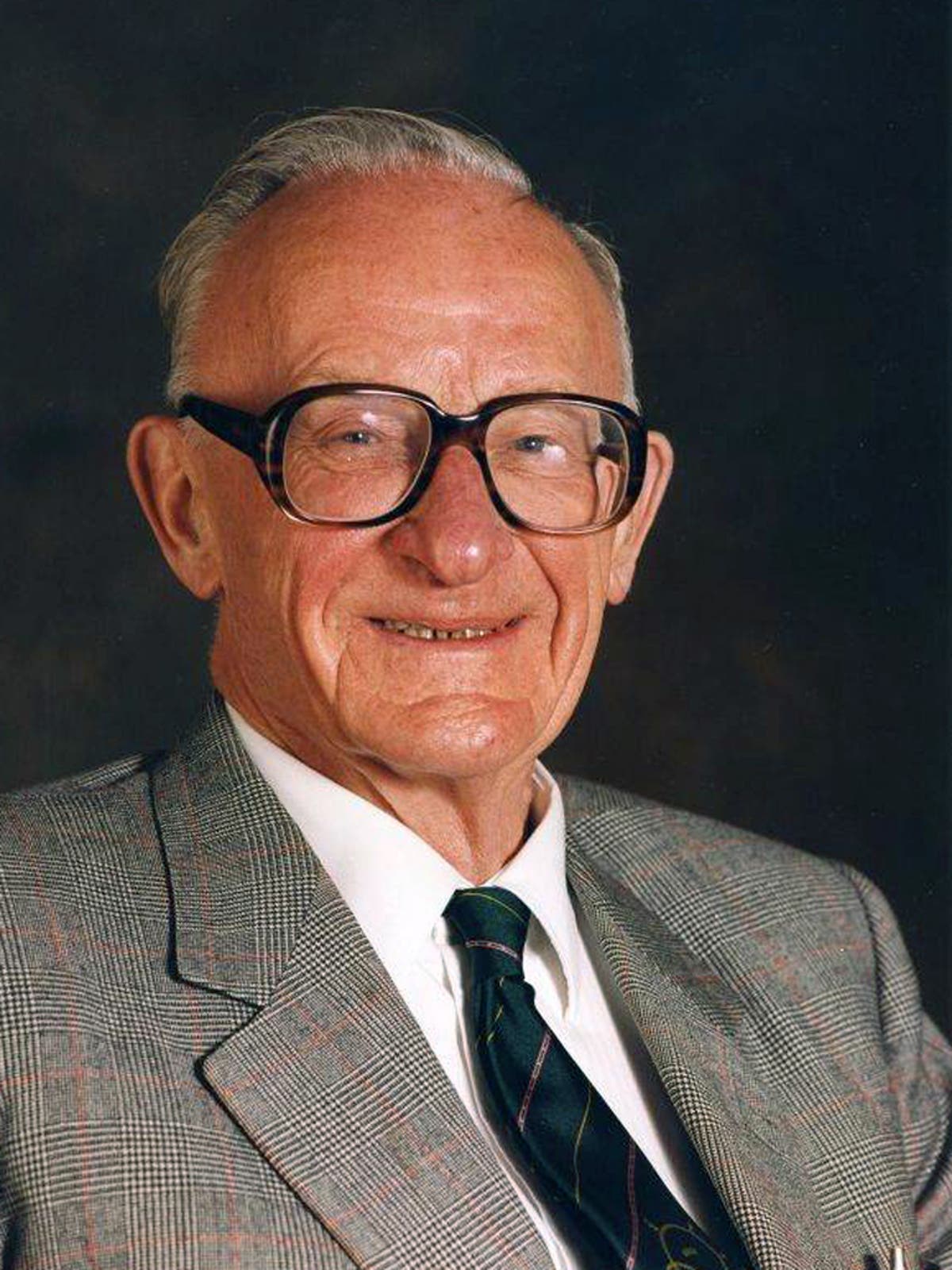 Professor Harry Smith: Leading authority on virulence and bacterial ...