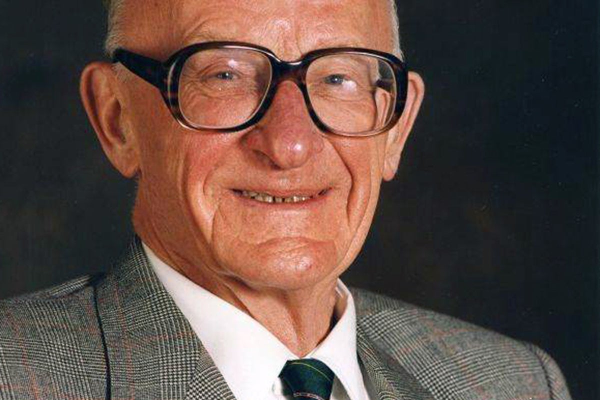 Professor Harry Smith: Leading authority on virulence and bacterial ...