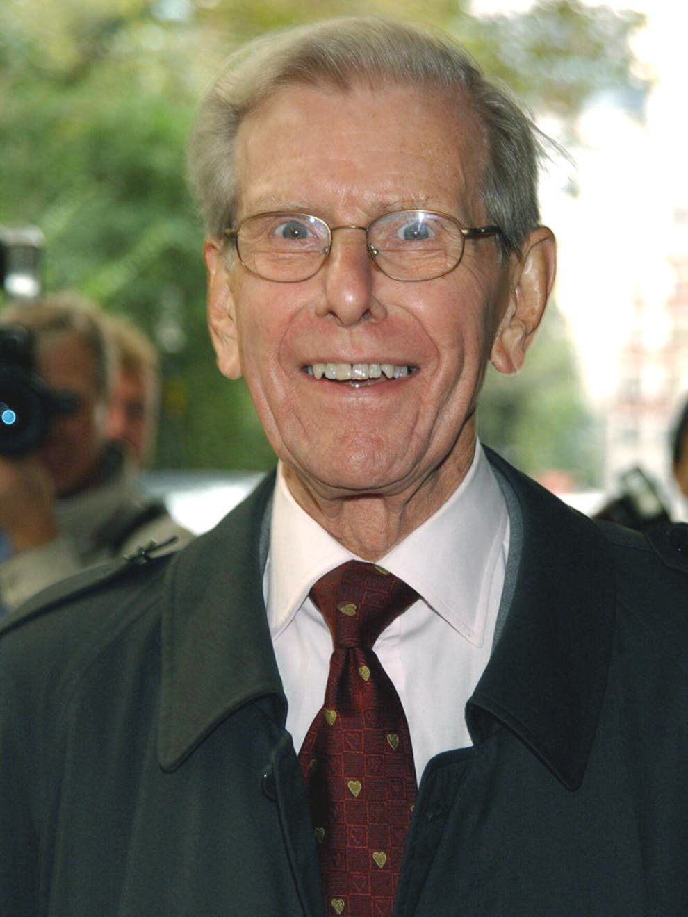 Quiz host Bob Holness dies | The Independent | The Independent