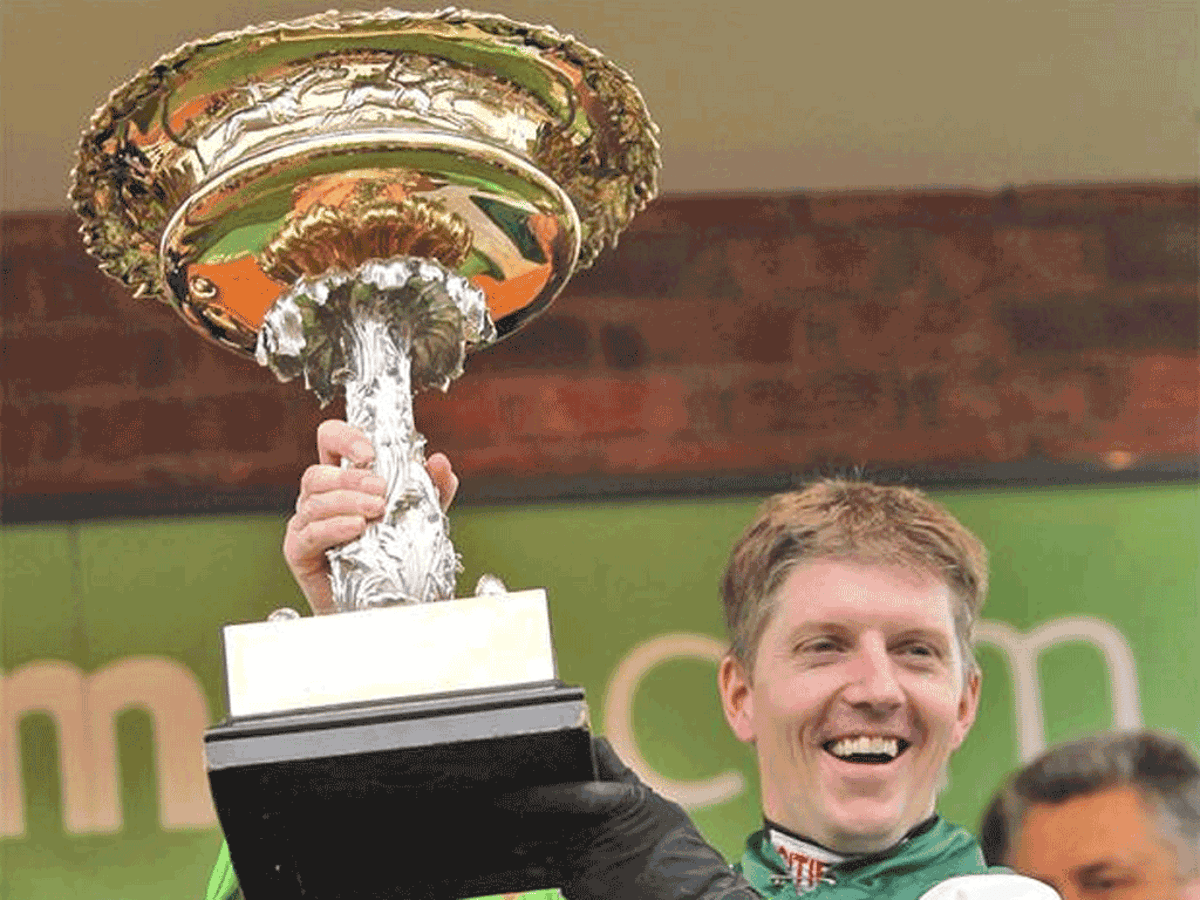 James Lawton: Fehily delights the crowd with glorious ride after years ...