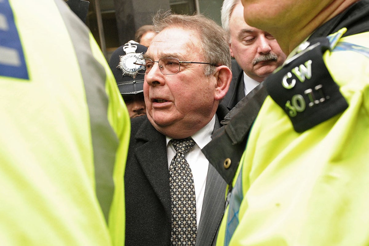 Disgraced peer Lord Hanningfield wins damages from Essex Police over ...