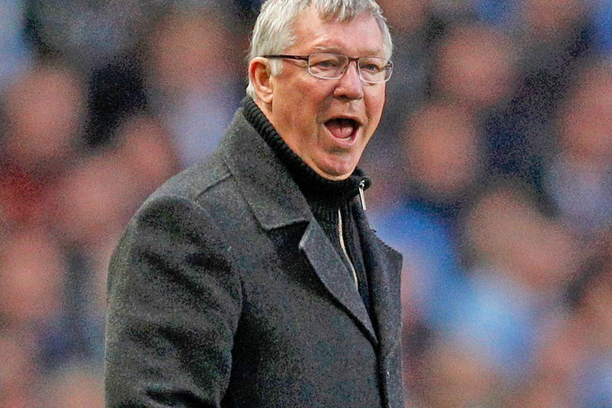 Manchester United boss Alex Ferguson tries one last Manchester City ...