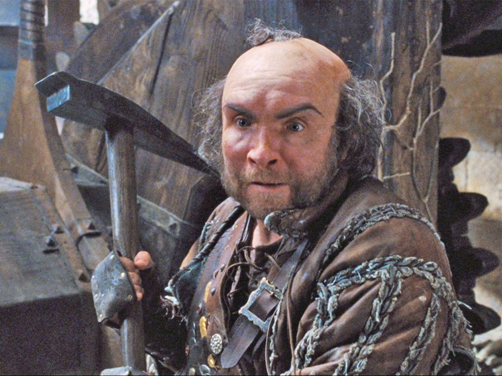 Dwarfs Threaten 100 midget March Over Snow White And The Huntsman