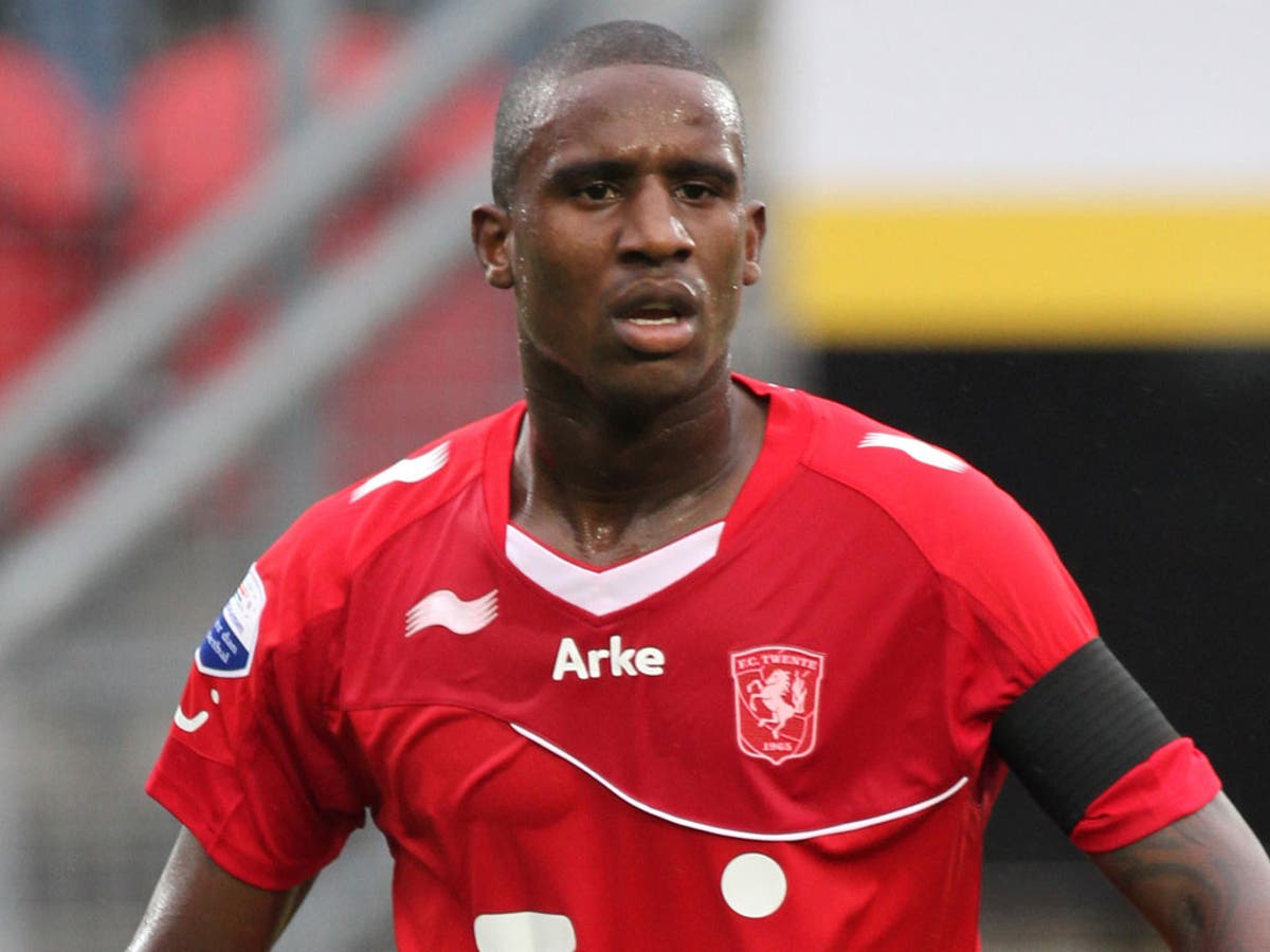 Fulham and Newcastle 'target' Douglas 'wants to remain at FC Twente ...