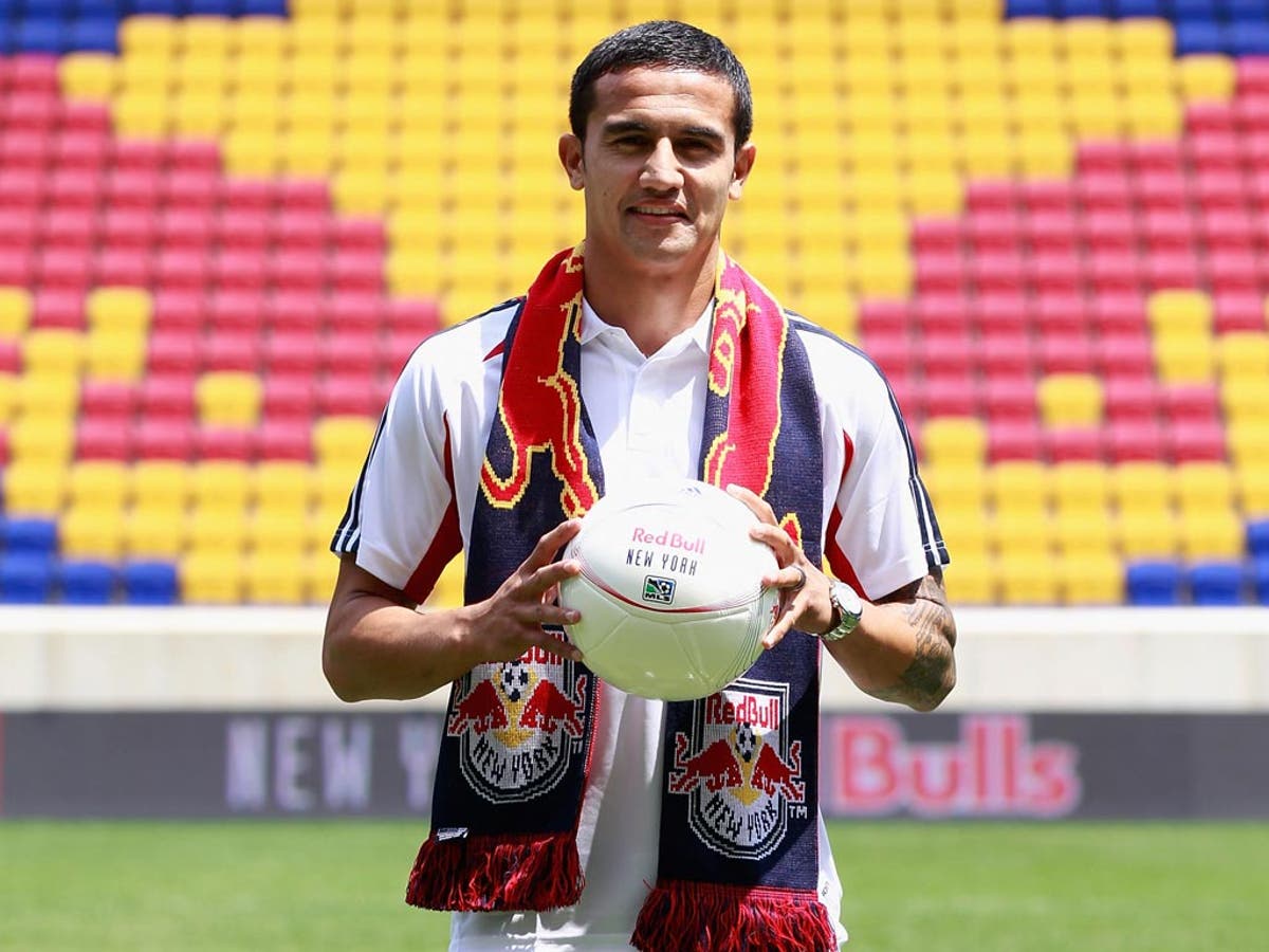 Tim Cahill refuses to rule out loan return to Everton | The Independent ...