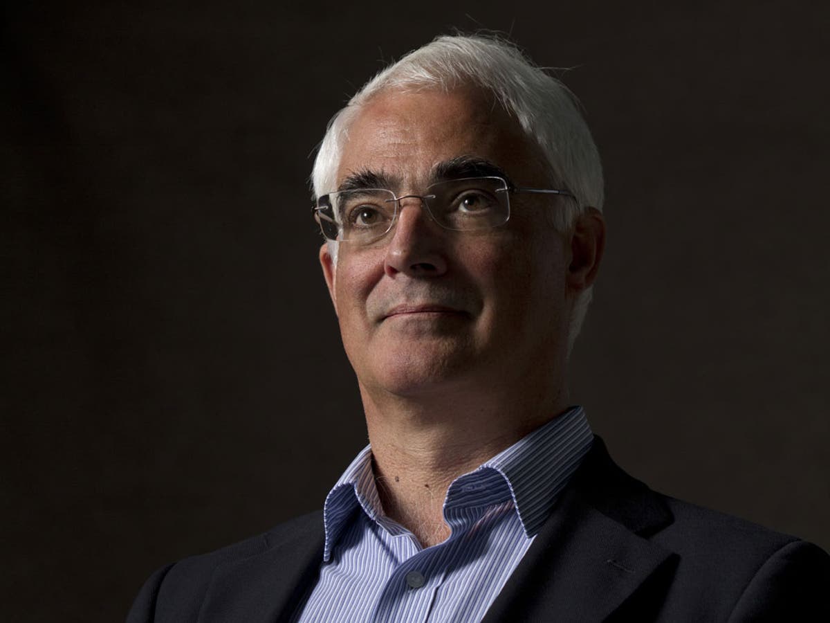 Darling defies Miliband over third Heathrow runway | The Independent ...