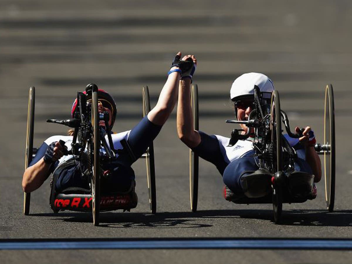 Hand-in-hand cycling duo fail in attempt to win shared bronze | The ...