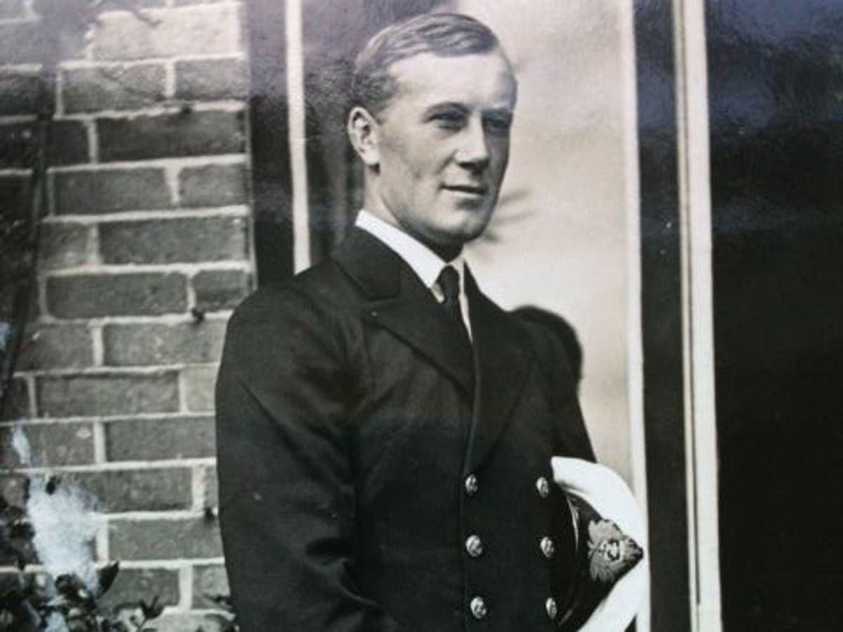Commander Dan Duff: Naval officer who played a decisive role in the ...