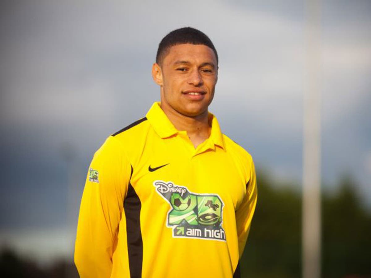 Alex Oxlade-Chamberlain's path to the top eased by father's brave fight ...