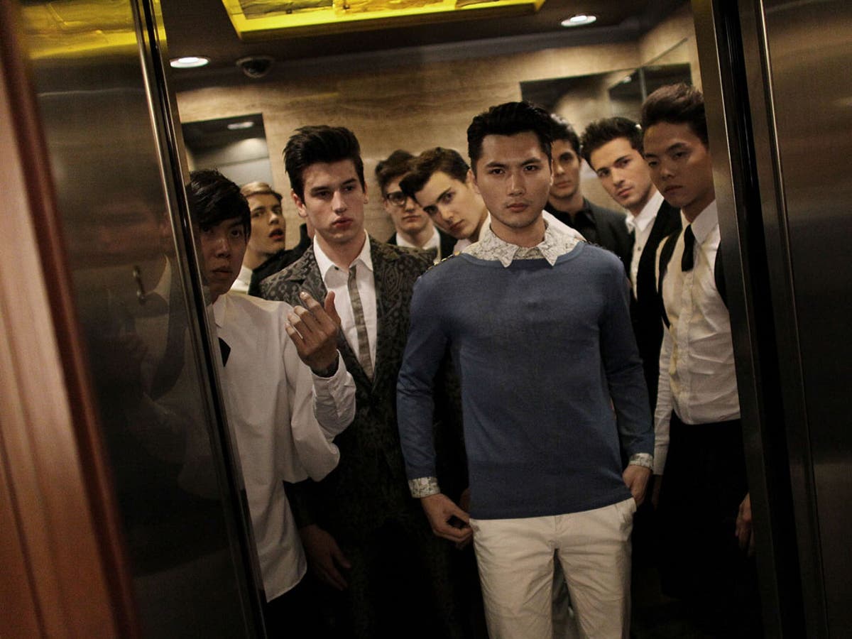 Today's wacky web stories: Elevator anxiety, the Sarah Palin diet and ...