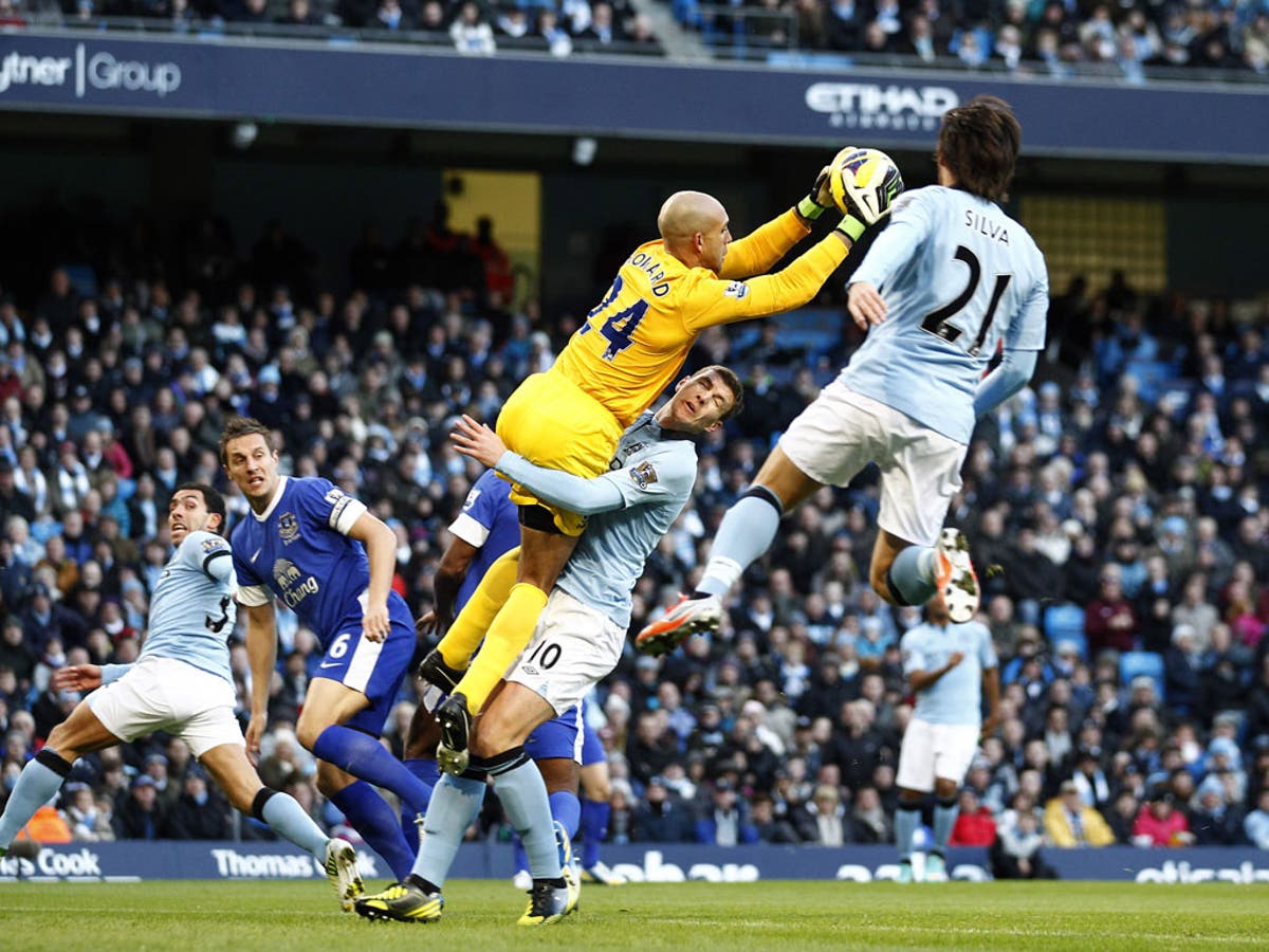 Manchester City steeled by sturdy defence against Everton as they ...