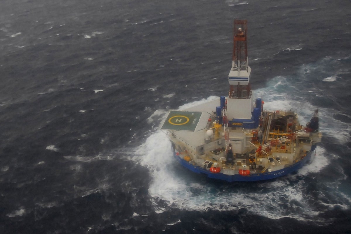 'No oil leak' from Royal Dutch Shell drilling rig Kulluk which ran ...