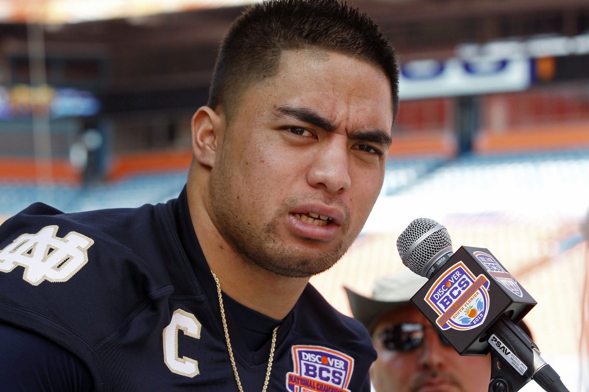 American Football: The linebacker and the fantasy girl | The ...