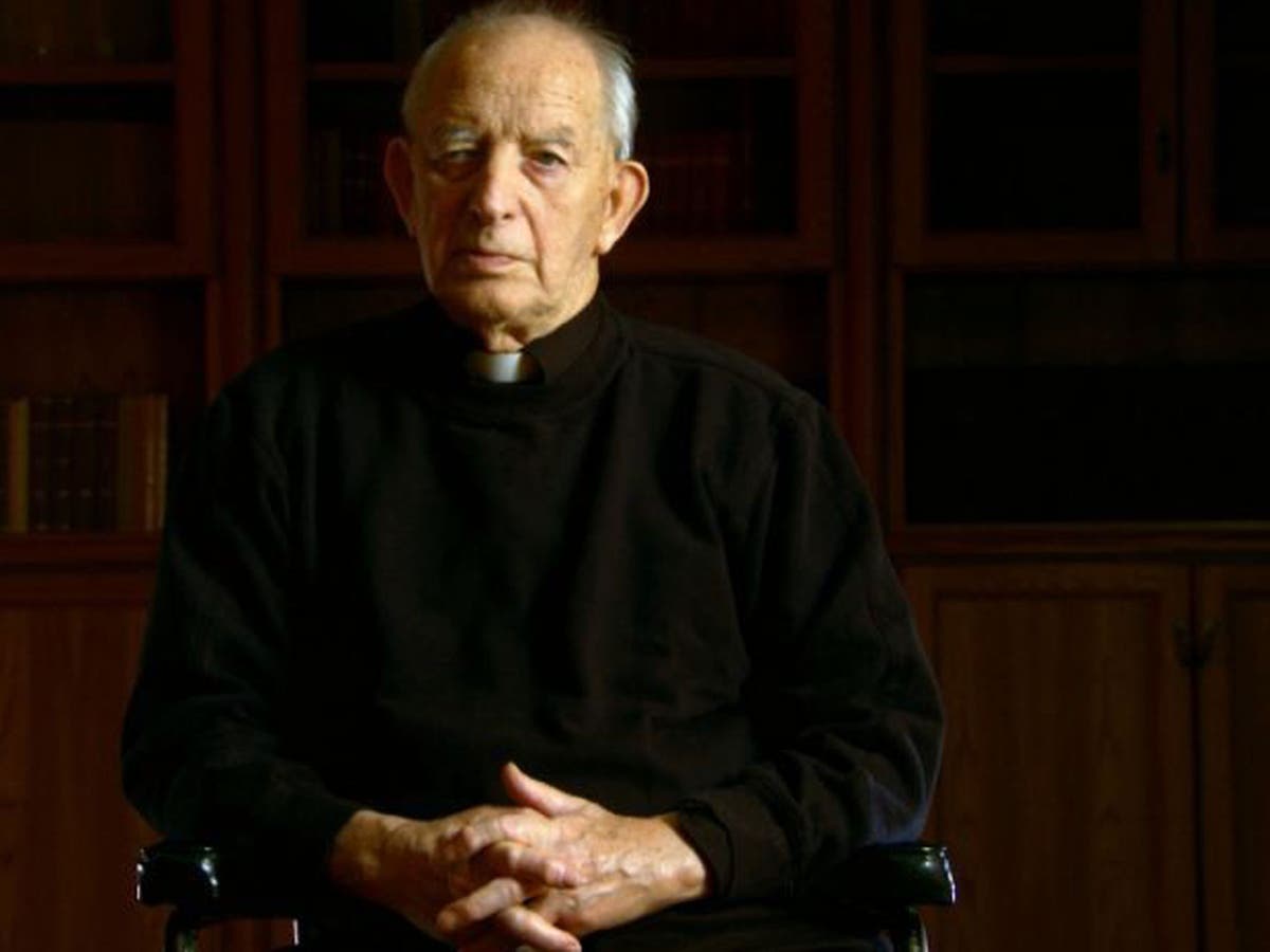 Obituary: Father Alec Reid | The Independent | The Independent