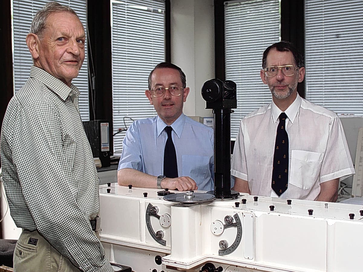 Joe Farman: Scientist who first uncovered the hole in the ozone layer ...