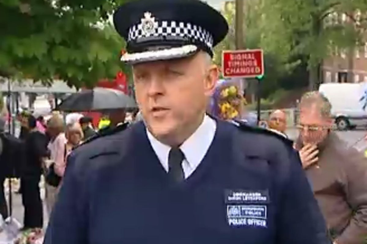 Video: Police appeal for witnesses in Woolwich attack | The Independent ...