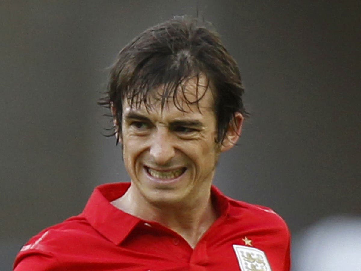Manchester United's Leighton Baines bid of £12m rejected by Everton ...