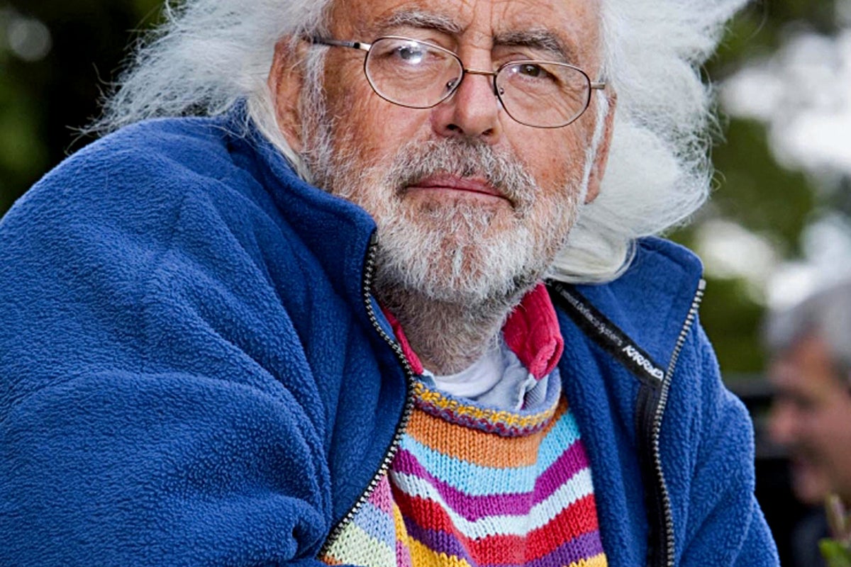 Mick Aston: Archaeologist who found television fame on 'Time Team ...