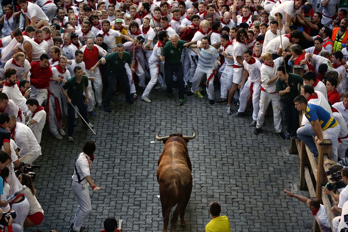 Four hurt including one Briton in Pamplona bull run | The Independent ...