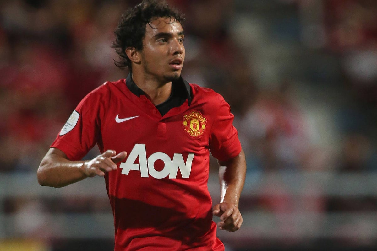 Manchester United defender Rafael desperate for chance to play for ...